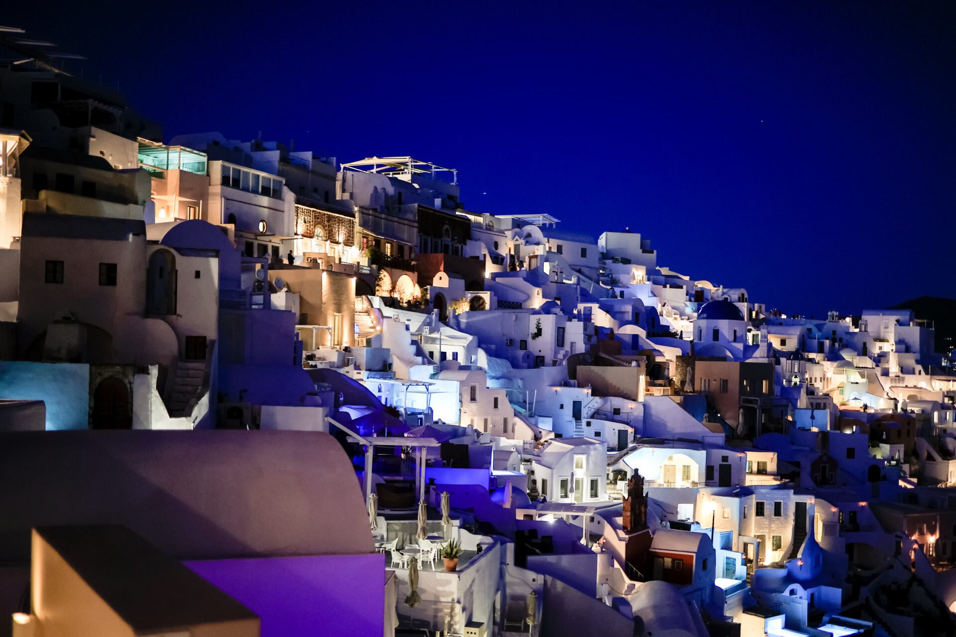 Τουρισμός: «Αγκάθι» η υπερφορολόγηση και το κόστος για τα ταξιδιωτικά ...