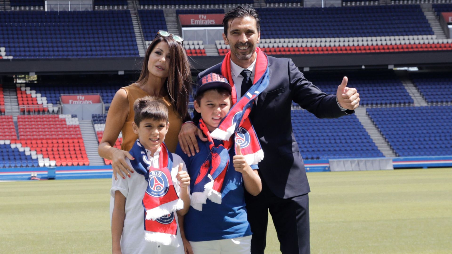 Buffon'un oğlu milli takım için ilk hat-trickini yaptı ama giydiği ...