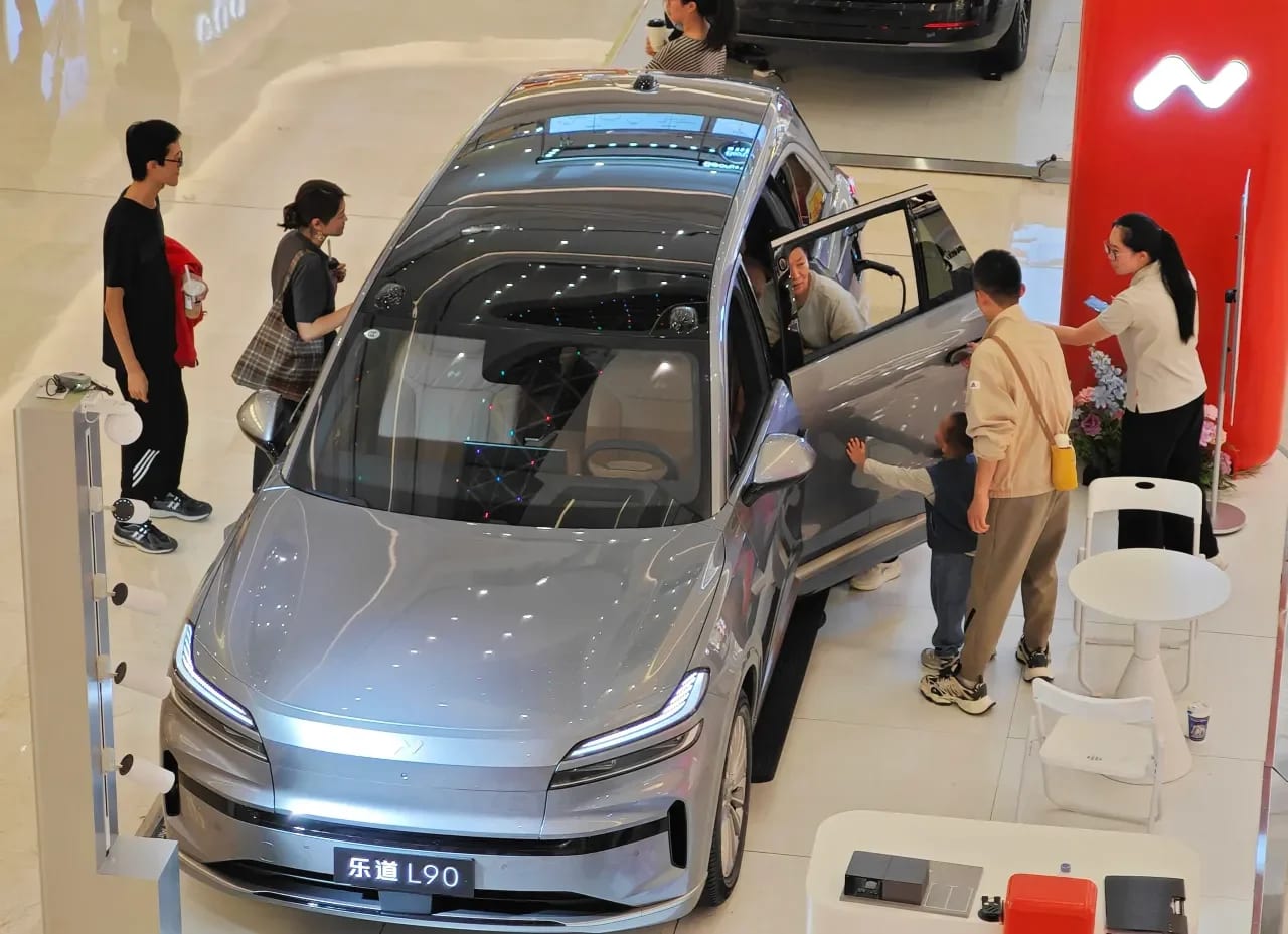 Nio Stock Slips In Hong Kong After L90’s Explosive Demand Delays L80 ...