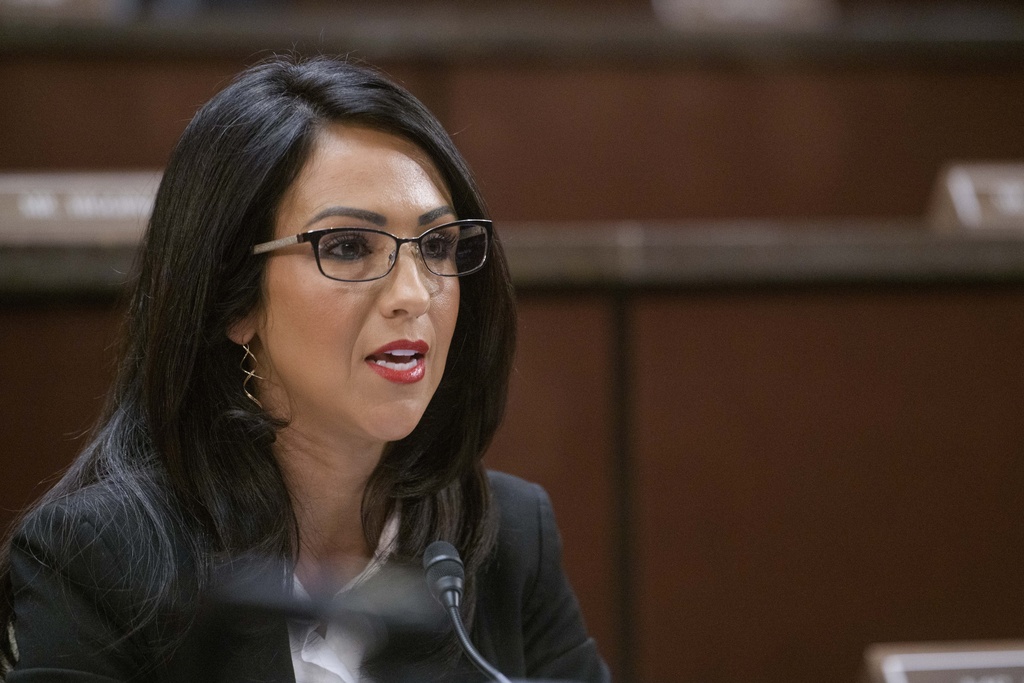 Boebert claims ‘no pressure’ to remove her name from Epstein petition