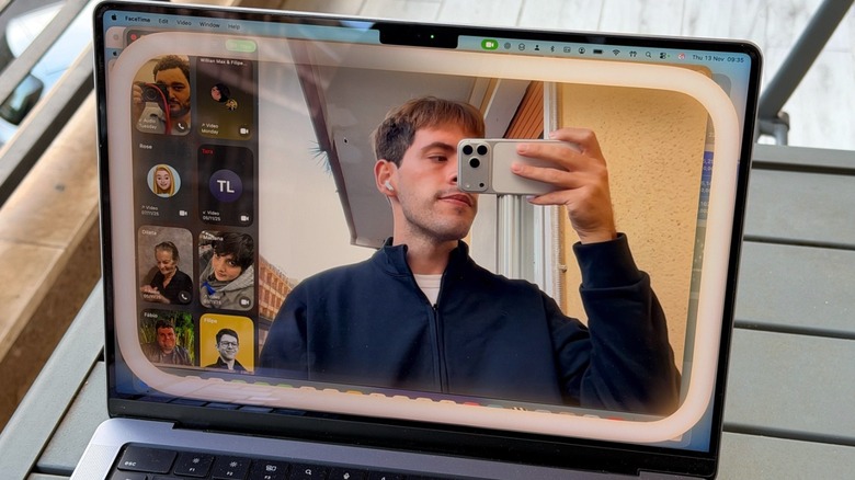 macOS Tahoe 26.2 To Add Edge Light Effect For Video Calls - Here's A ...