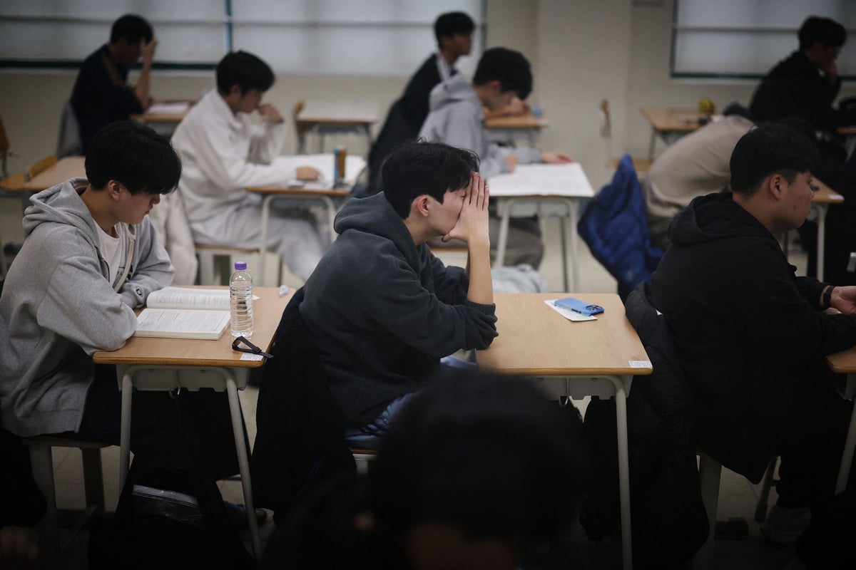 Flights halted as South Korea holds annual university entrance exam