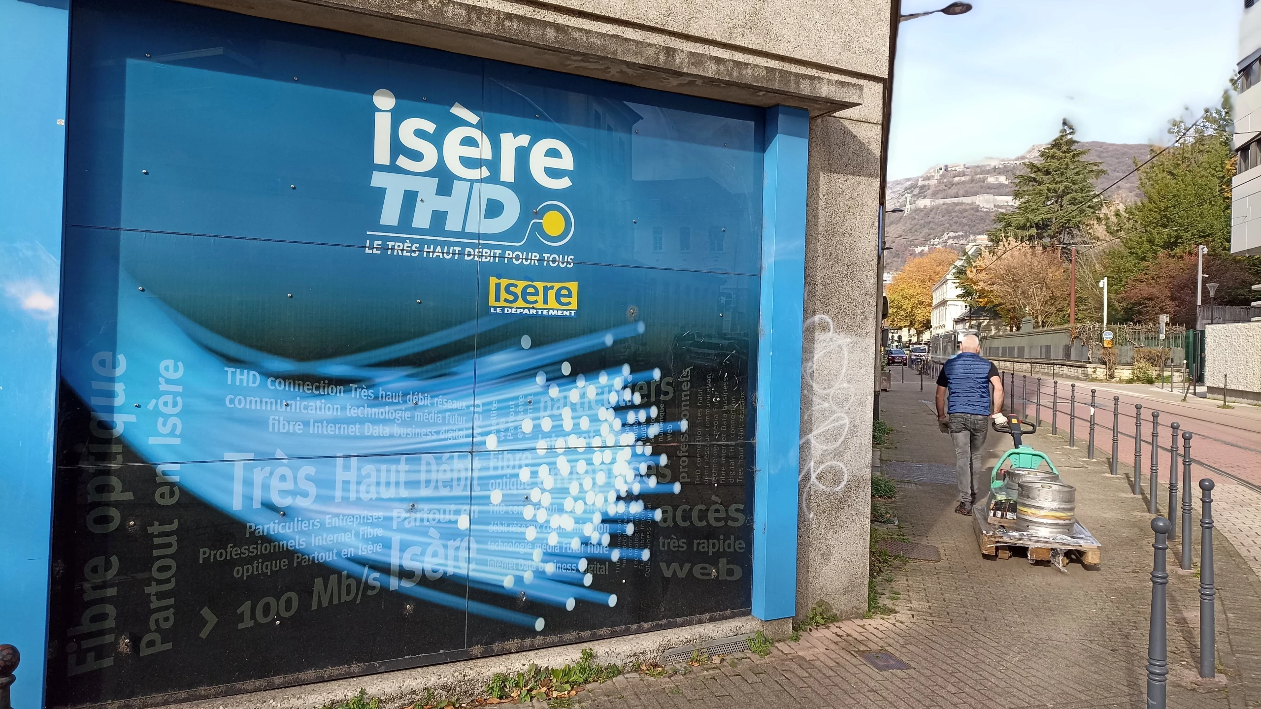 Déploiement de la fibre en Isère : encore 10 000 prises à raccorder
