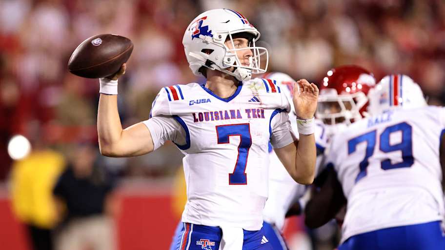 Two-QB Rotation Expected as Louisiana Tech Faces Washington State