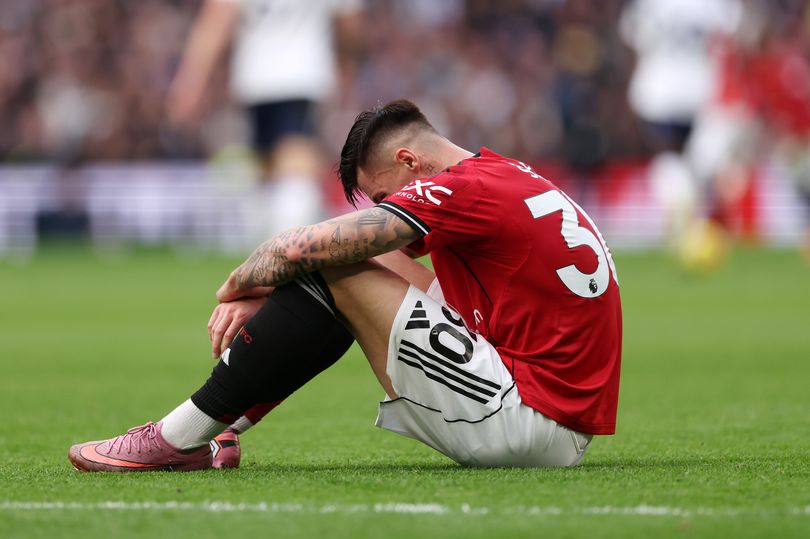 Benjamin Sesko injury timeline revealed as Man United return date eyed