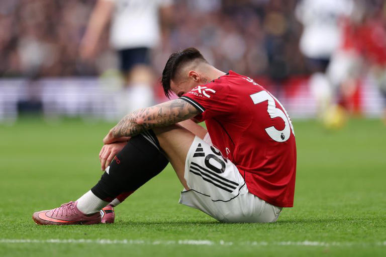 Benjamin Sesko injury timeline revealed as Man United return date eyed