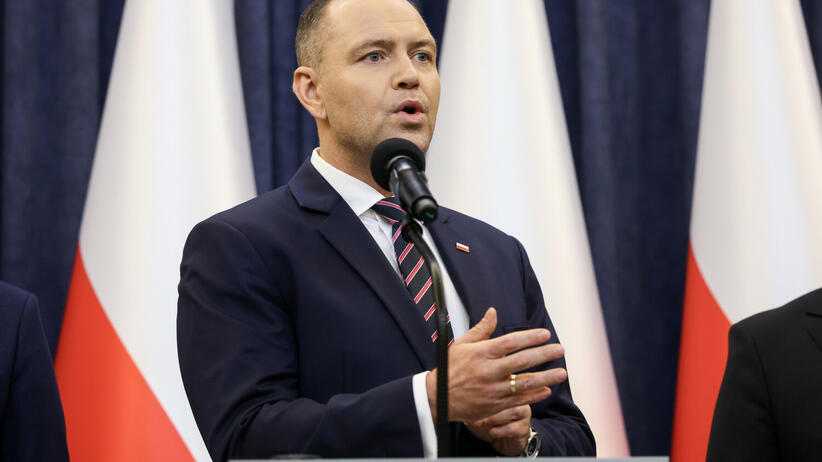 "Prezydent łamie konstytucję". Prof. Zoll w TOK FM: Grozi mu Trybunał Stanu