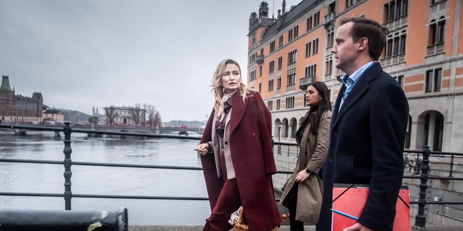 Busch vill samarbeta med S – anklagar M och SD för ”kortsiktighet”