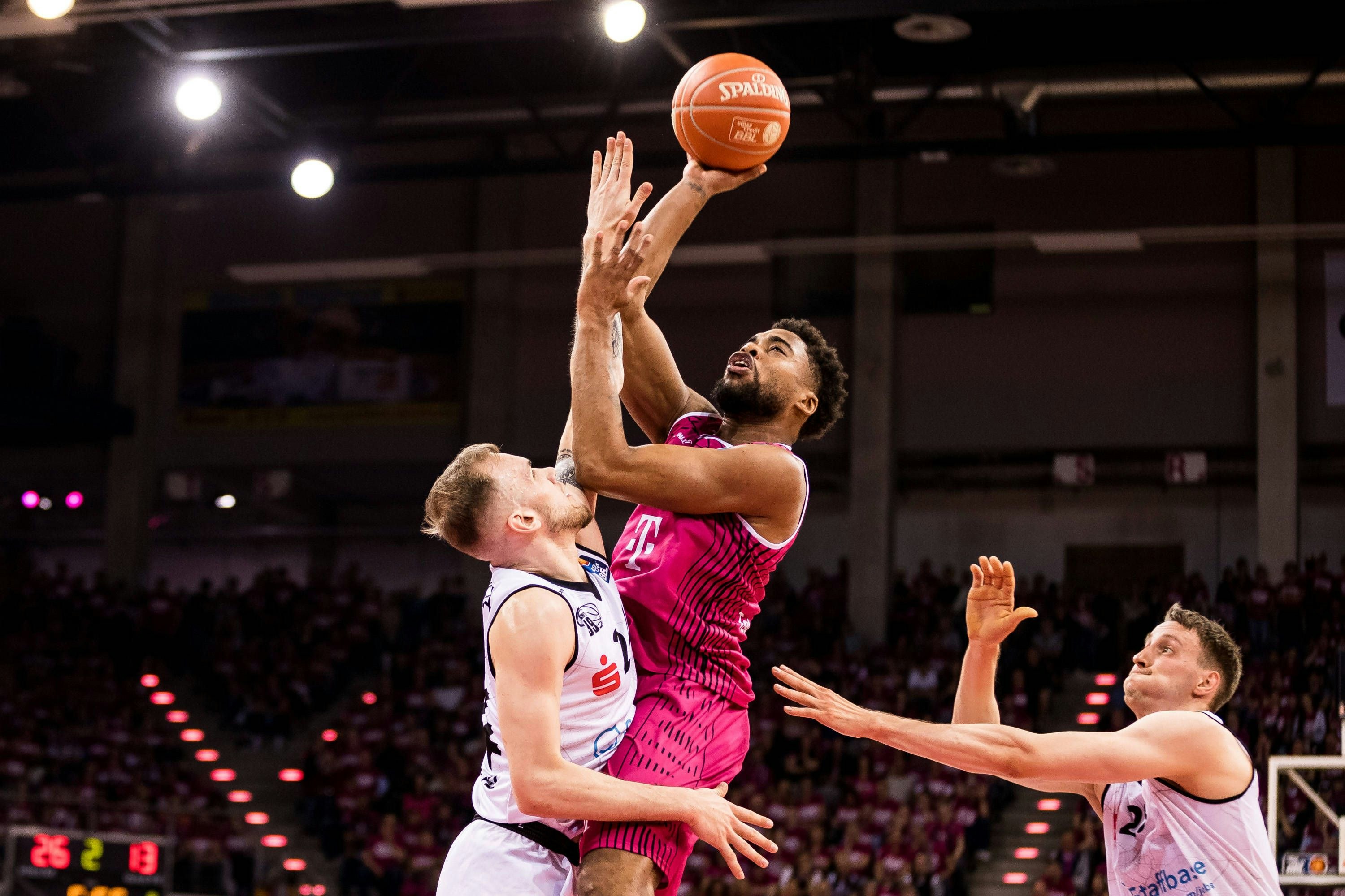 Telekom Baskets Bonn vs. NINERS Chemnitz: Jetzt 2x2 VIP-Tickets für das ...