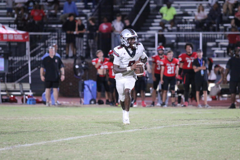 Big Bend football playoffs: No. 7 Godby upsets No. 2 Bay; Madison ...