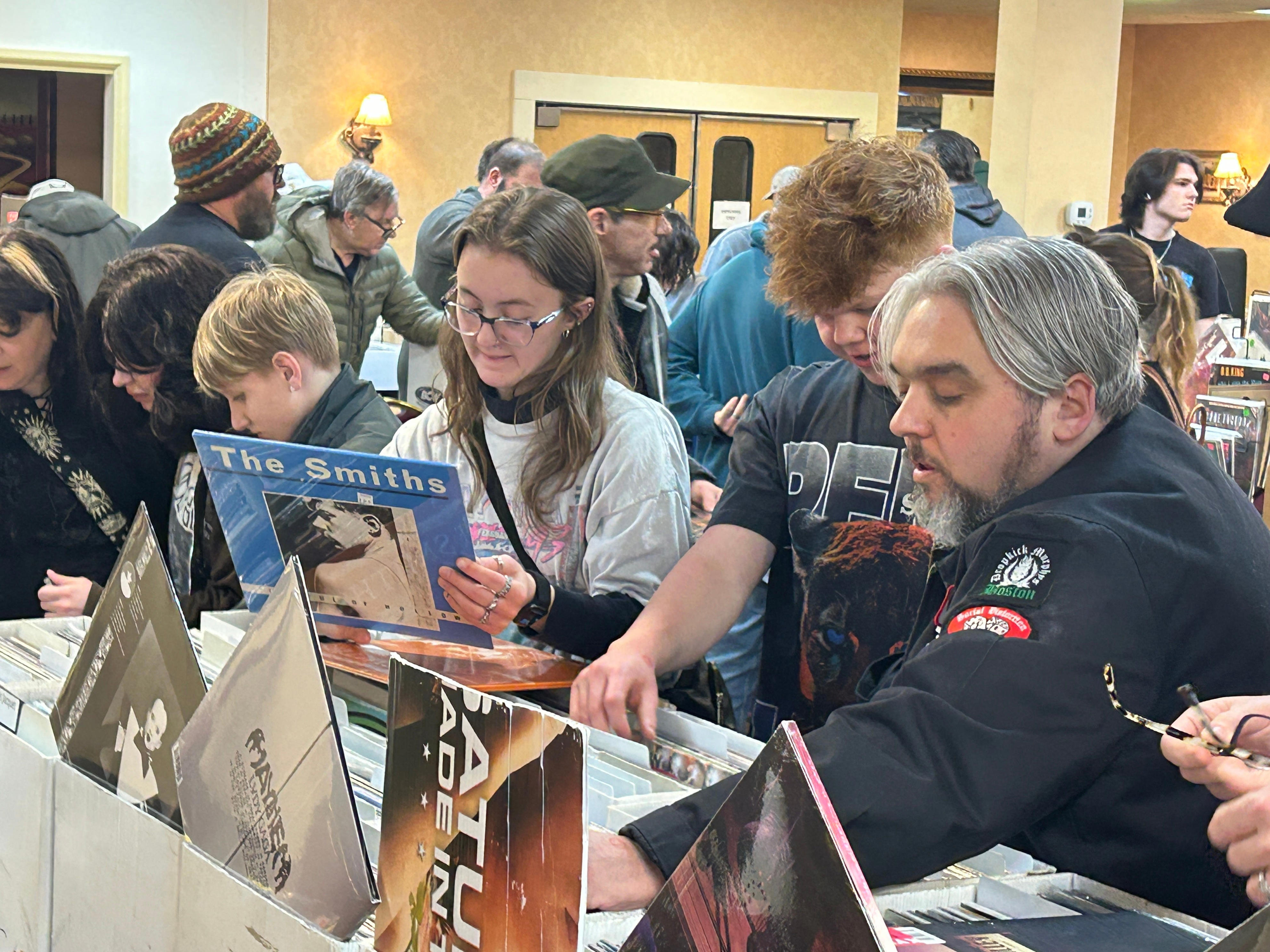 Vinyl record event spins back into Erie. What are vendors offering on ...