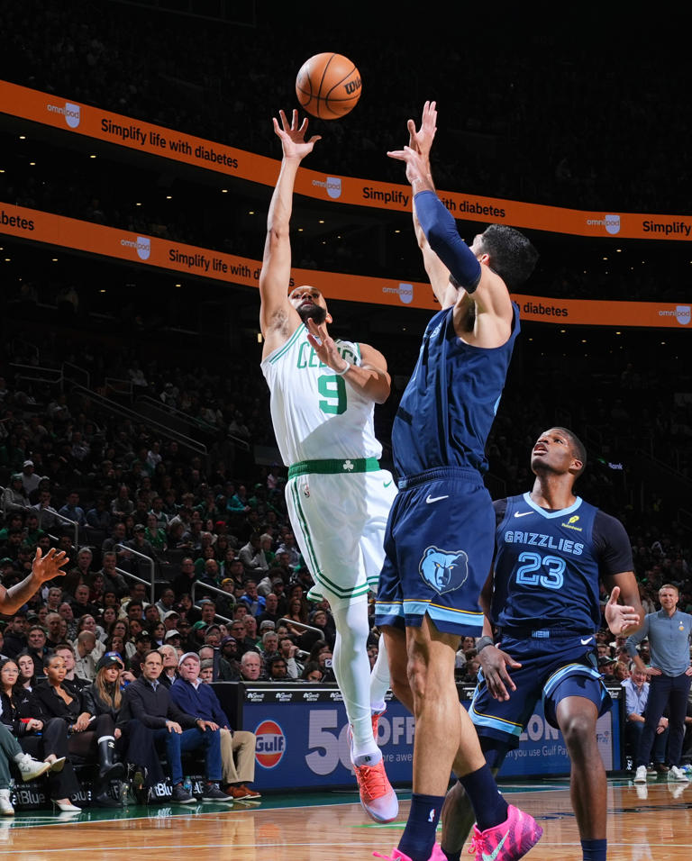 “It’s all part of the journey”: Derrick White patiently embraced his shooting slump — and ...