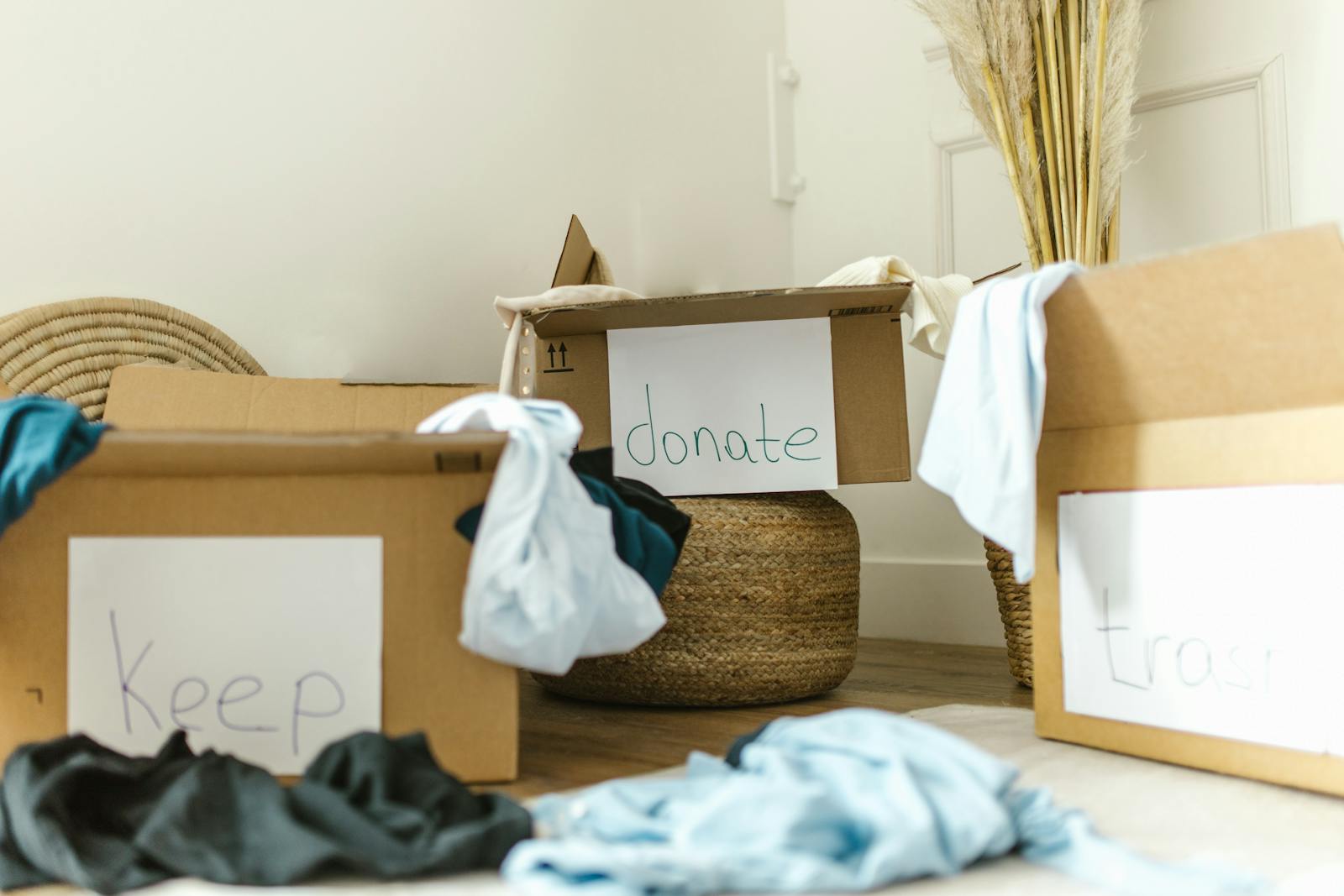 6 Decluttering Rules That Make No Sense in Real Life