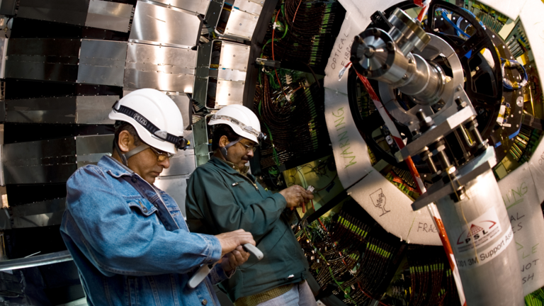 CERN’s Quantum AI Flags 5-Sigma Anomaly—EU Scientists Hold Public Data ...