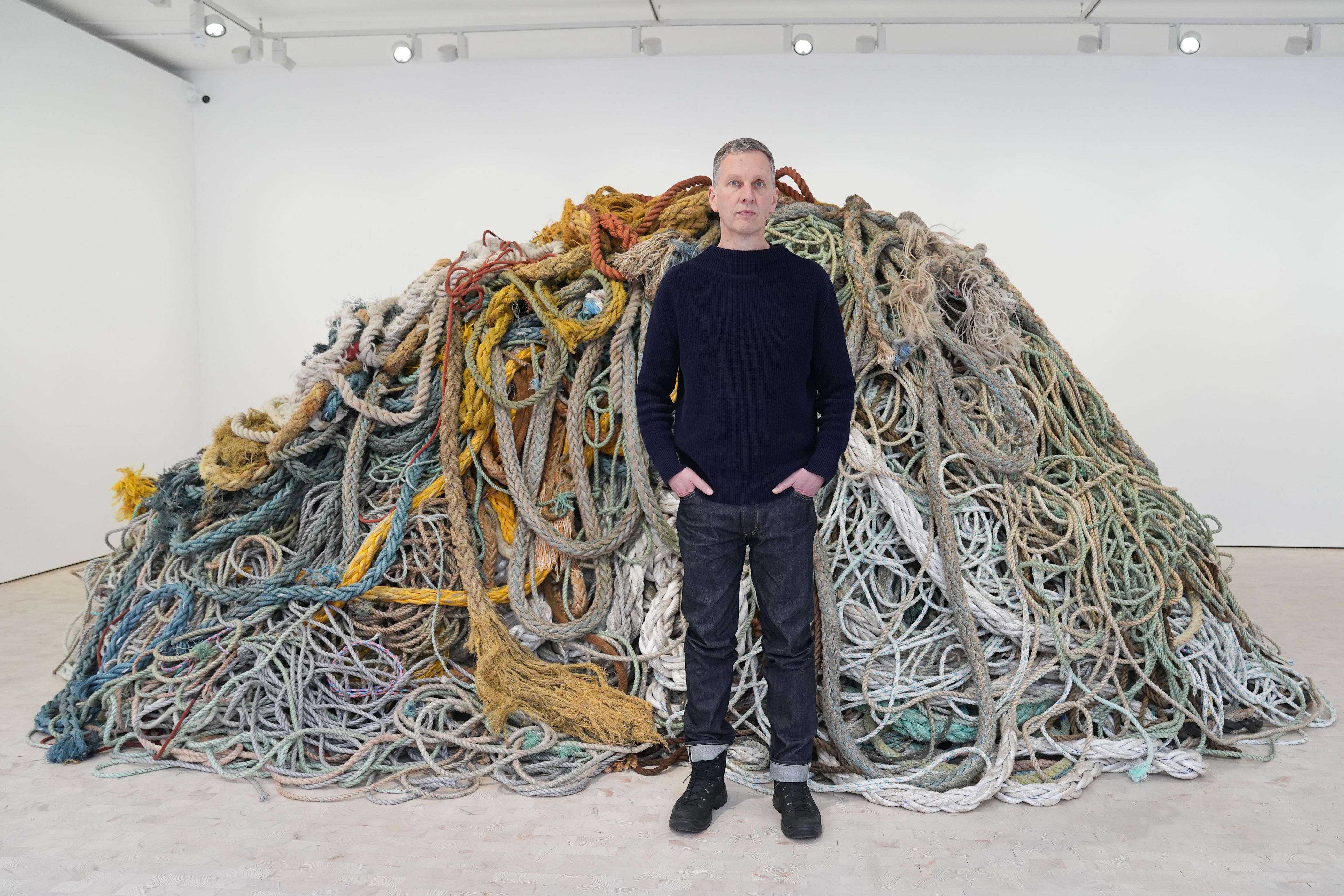 David Shrigley sells 10 tonnes of old rope as art for £1m
