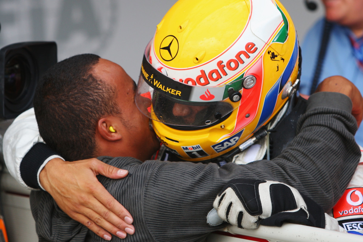 Lewis Hamilton’s Brother Mourns Heartbreaking Loss of Beloved Companion