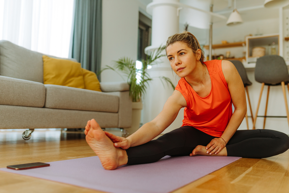 13 Yogaøvelser der kan lindre luft i maven og oppustethed