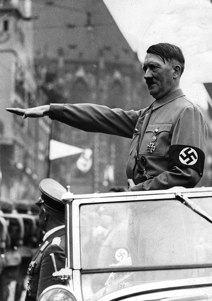 Hitler padecía un trastorno de desarrollo de sus órganos sexuales ...