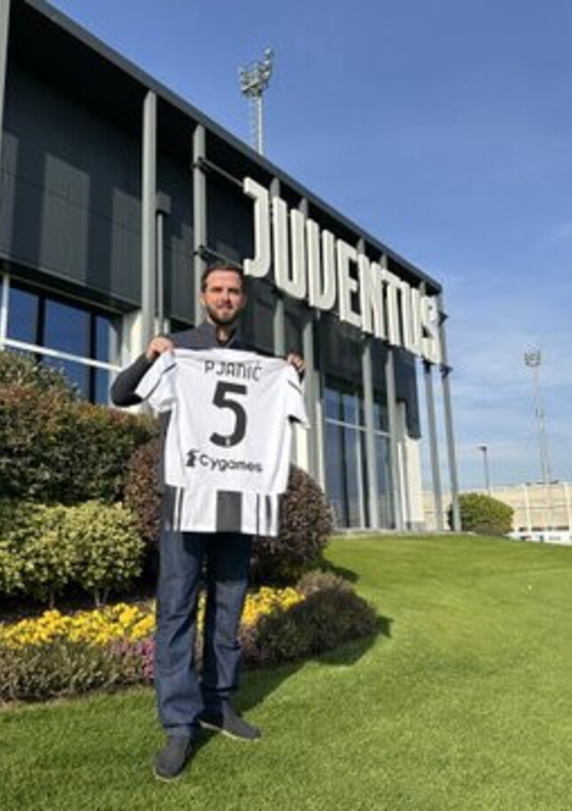 Pjanic in visita alla Continassa: visita di cortesia o 'colloquio di ...