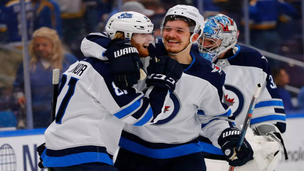 Jack Roslovic becomes second player in Edmonton Oilers history to score ...