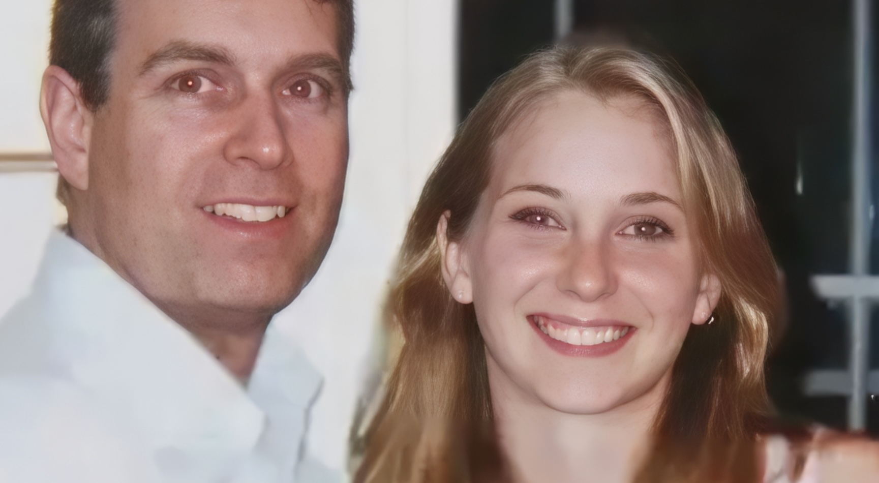Nouveaux emails d’Epstein : la fameuse photo du Prince Andrew et de ...
