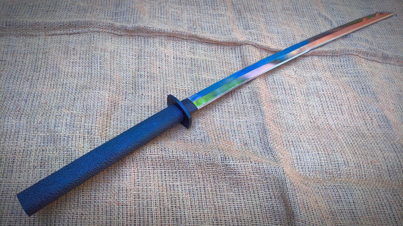 Forging a black katana from an old bearing