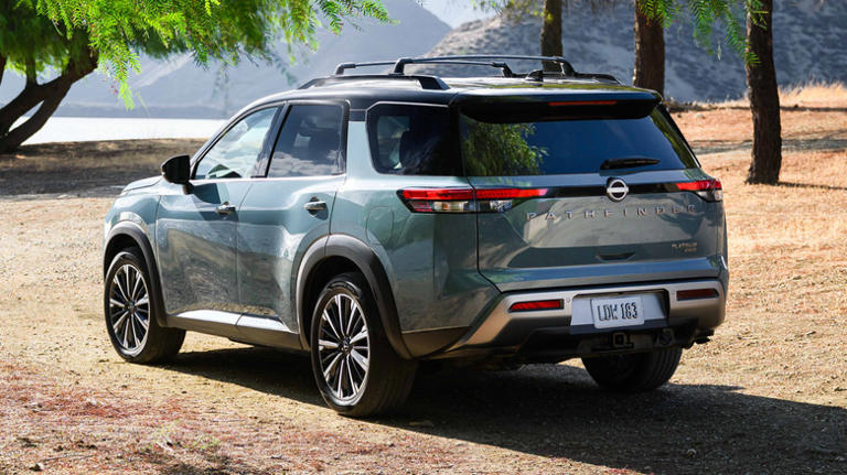Lightly Refreshed 2026 Nissan Pathfinder Gets A New Grille, A New ...