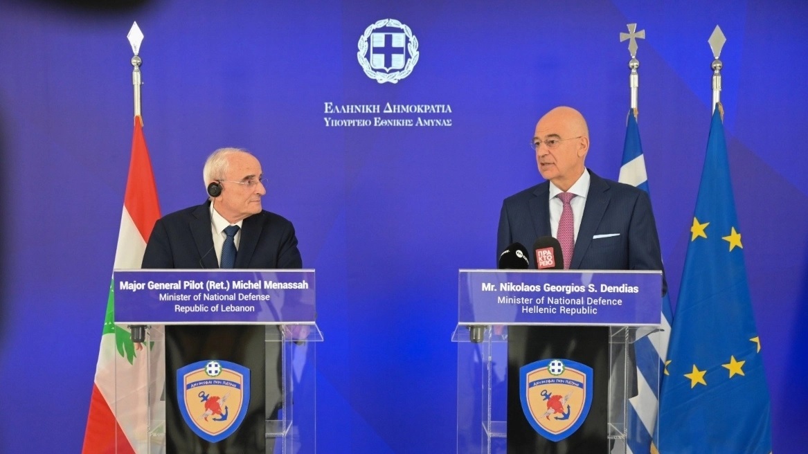 Η Ελλάδα στέλνει τεθωρακισμένα στον Λίβανο – Δένδιας: «Δεν αρκούν τα ...