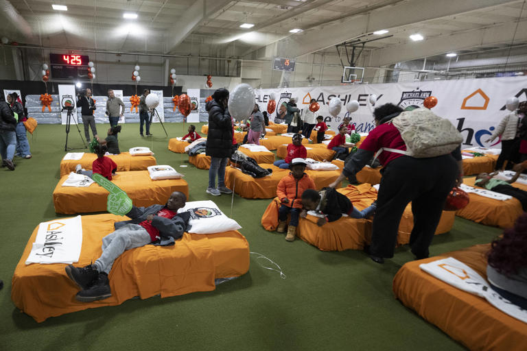 Saquon Barkley’s foundation gives out mattresses to underserved ...