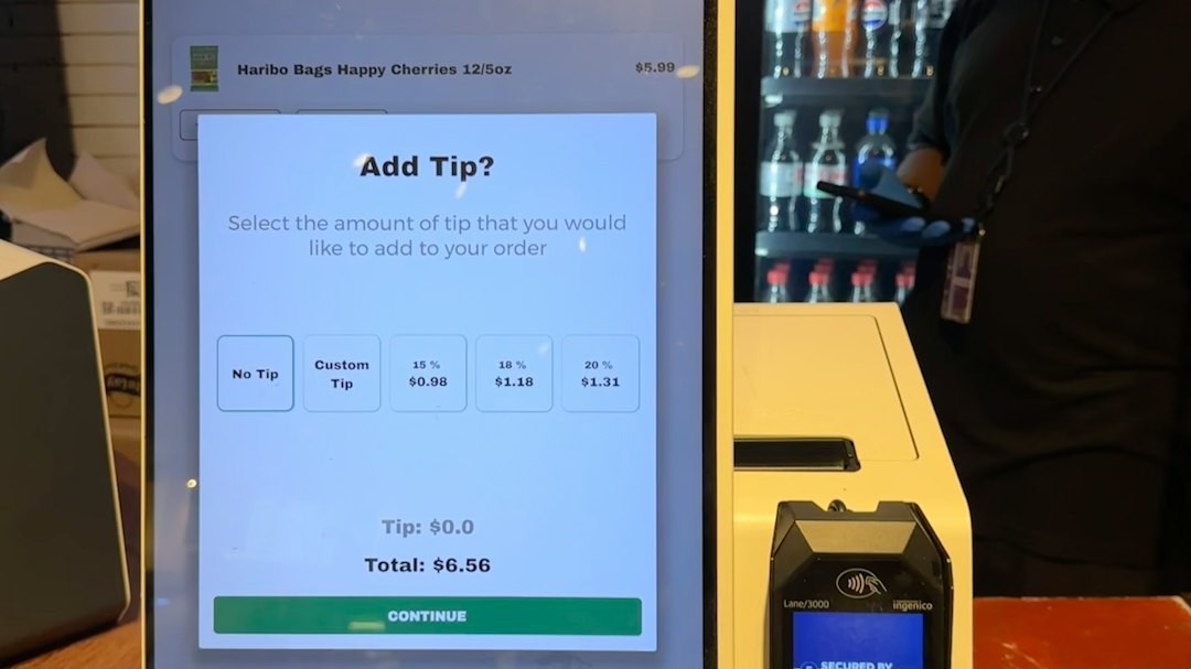 7 Dining Etiquette Rules Social Scientists Say Are Being Redefined