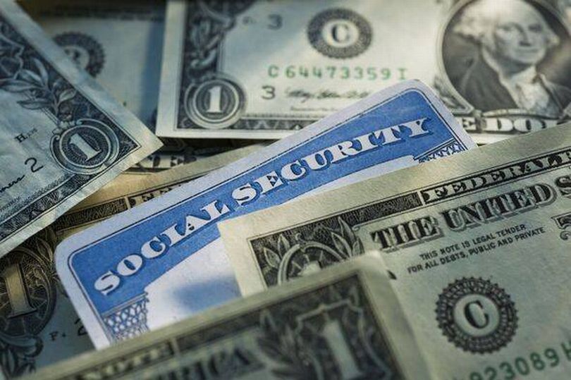 Senators push for extra $200 in monthly Social Security to combat ...