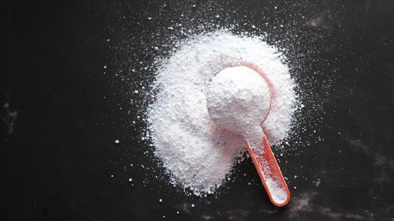 The Downsides Of Using Powder Laundry Detergent (& What To Try Instead)