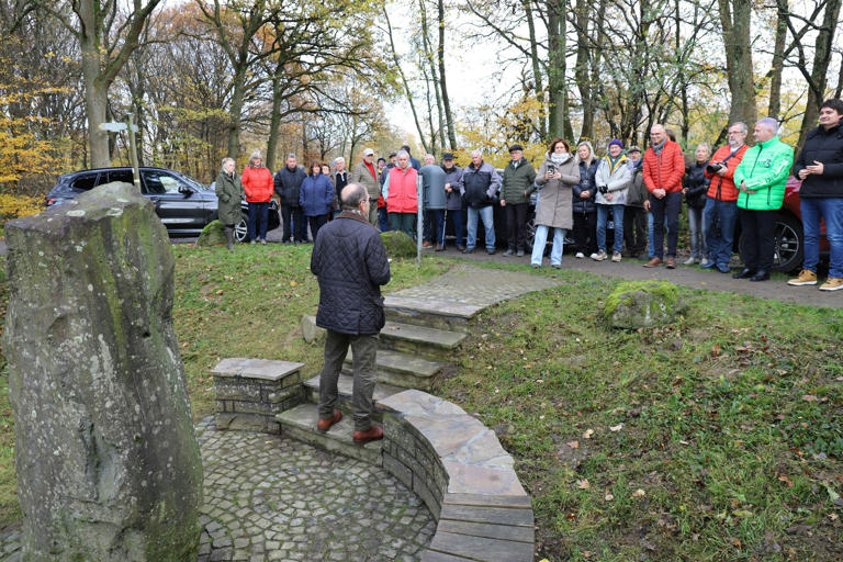 Denkmal eingeweiht: Der Drei-Herren-Stein in Hennef-Meisenbach wurde ...