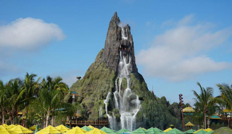 How to Explore Universal Orlando’s Volcano Bay Like a Pro