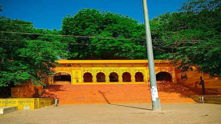 Nagvasuki Temple in Prayagraj: How a visit and simple rituals are ...