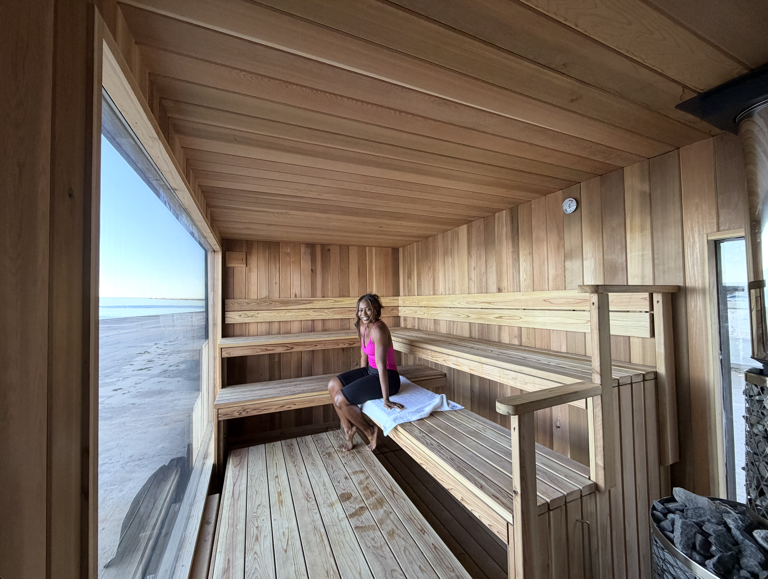 We tried Chicago's new lakefront sauna and cold plunge to see if it's ...