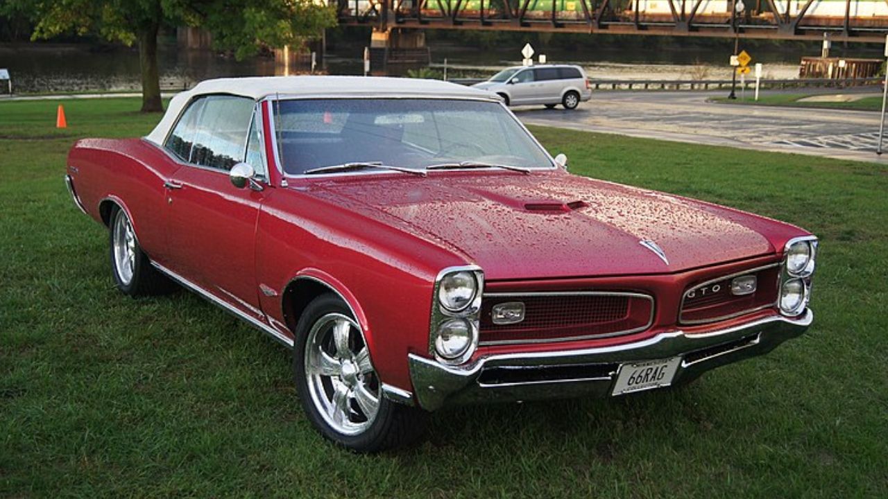 10 classic V8s that still sound better than modern exhaust systems