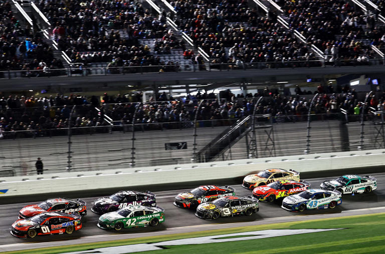 NASCAR announces start times, networks for 2026 Cup Series season