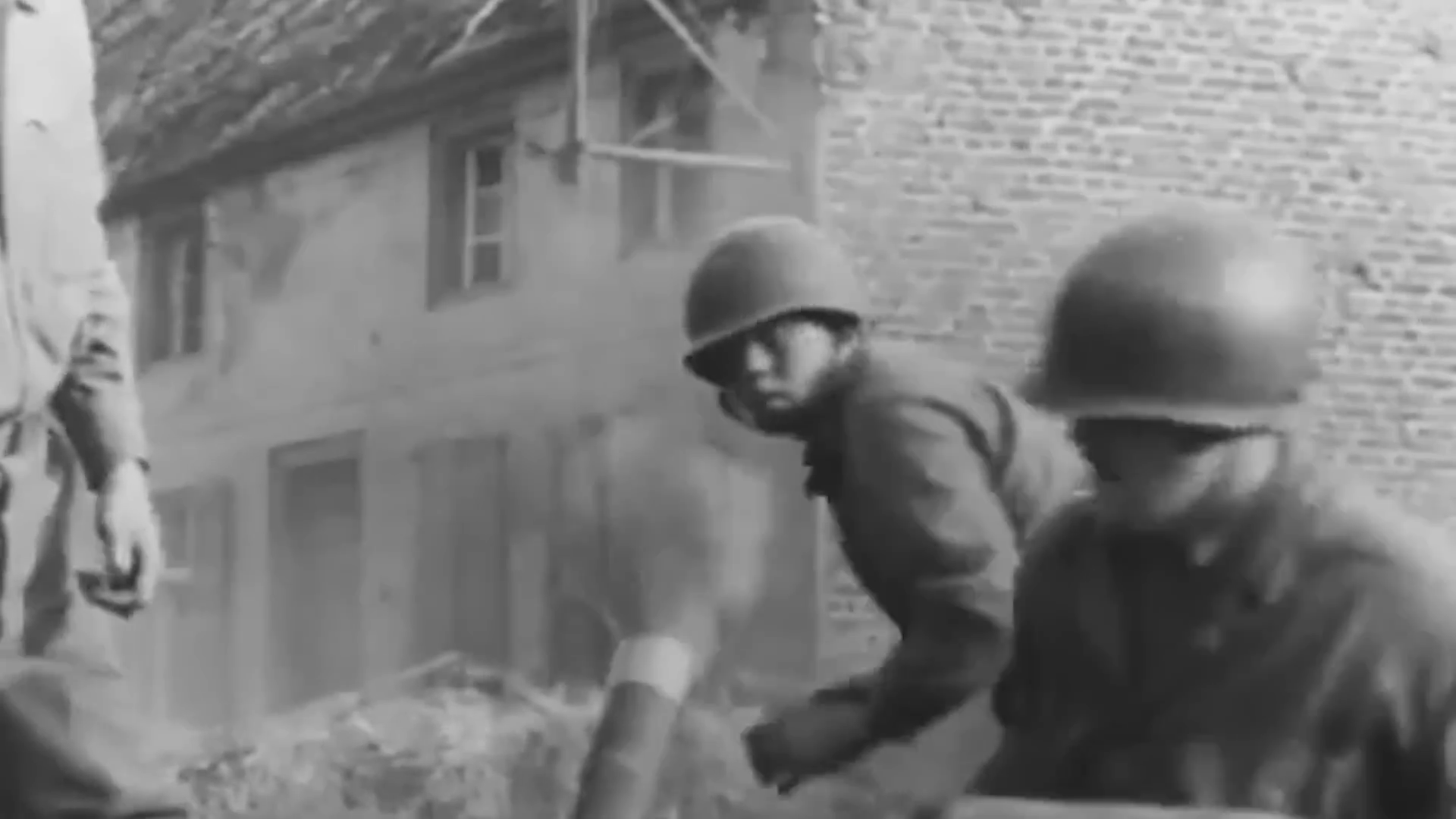 Alone Against Machine Guns: The Screaming Eagles’ Deadly Bayonet Charge ...