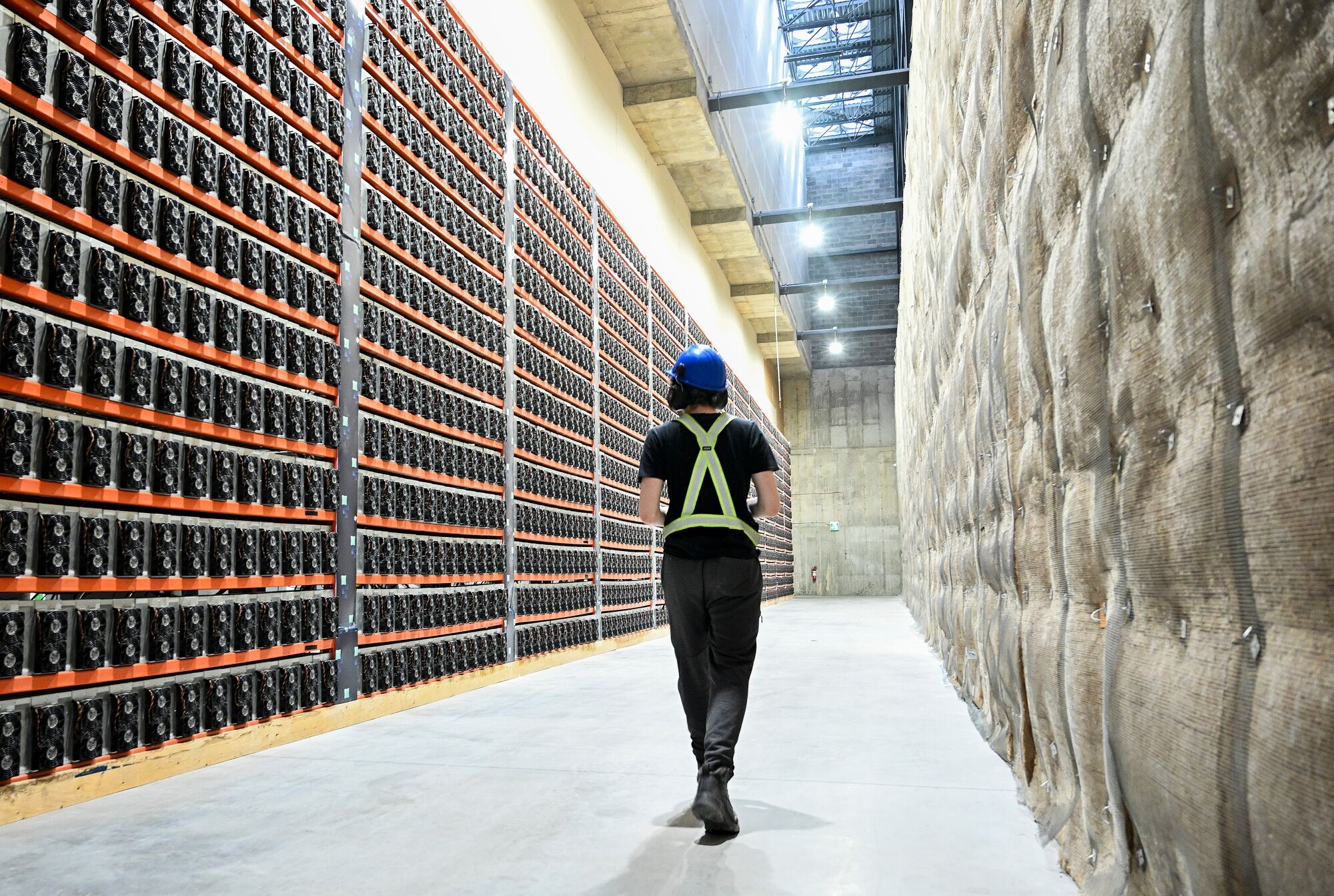 Bitfarms to Wind Down Bitcoin Mining to Focus on AI Data Centers