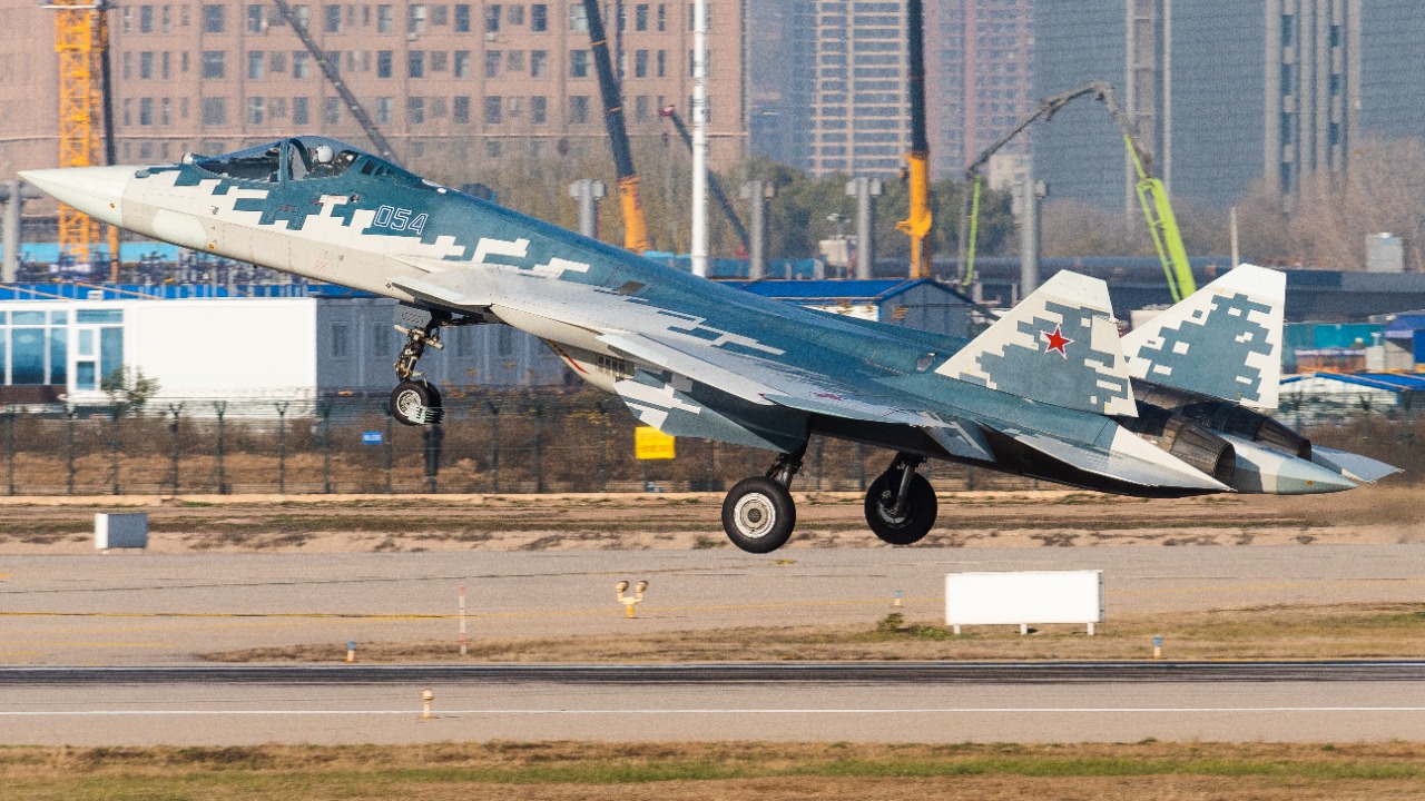 Russia shows the Su 57’s internal weapons bays for the first time