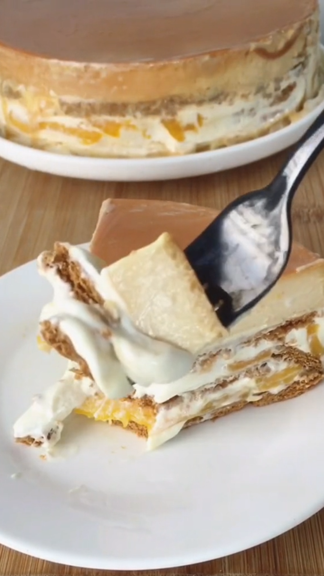Delicious Mango Graham De Leche You Can Make at Home