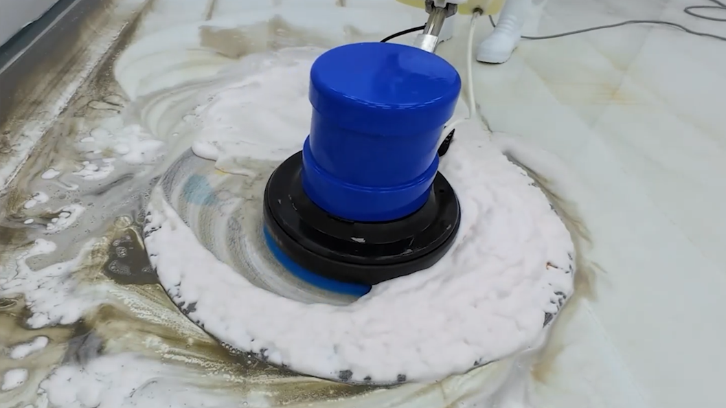 Smooth Carpet Cleaning With Gentle Foam