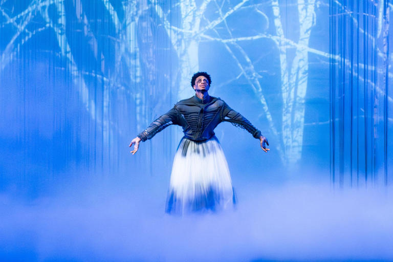 North East dancer returns home to star in Ballet Cymru’s winter ...