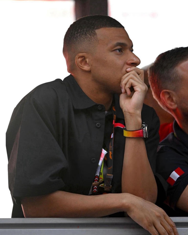 The unlikely clash between Kylian Mbappé and Orelsan