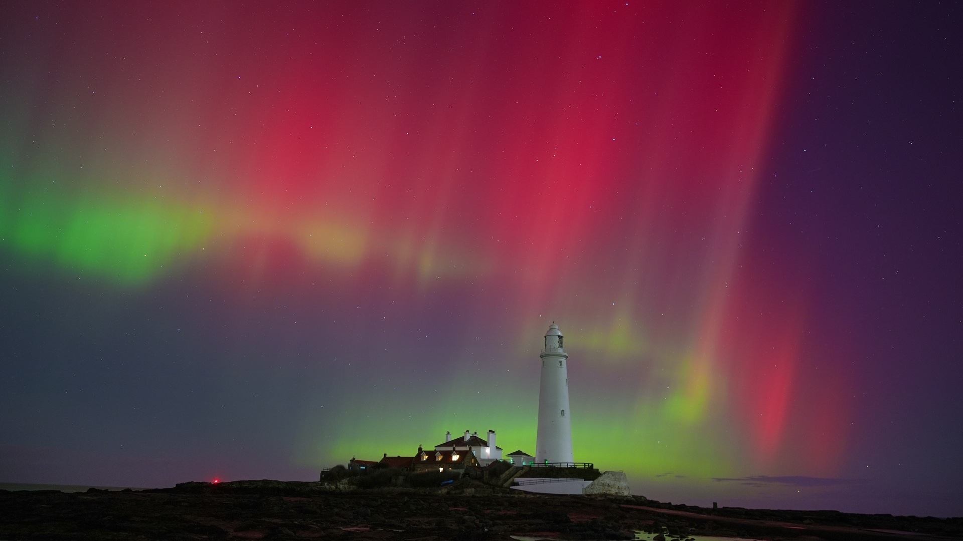 Northern lights dazzle US as far south as Georgia