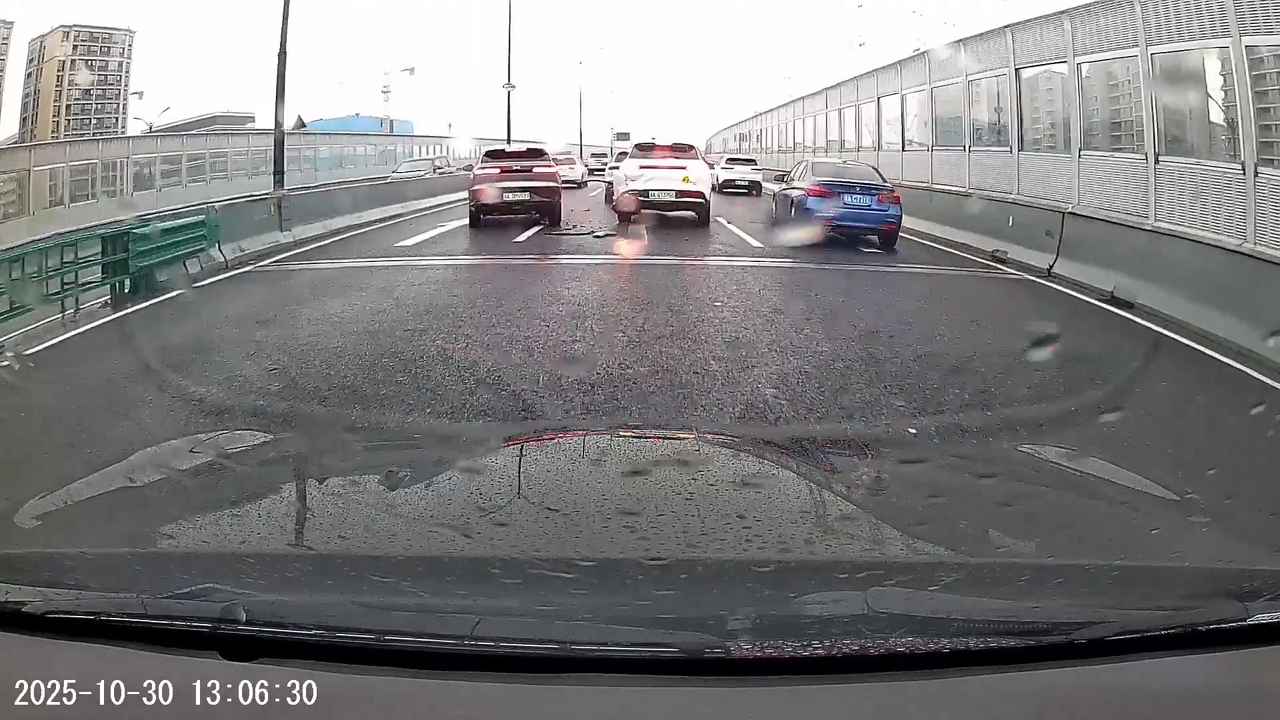 Chain Reaction Crash On Expressway Captured In Zhejiang China