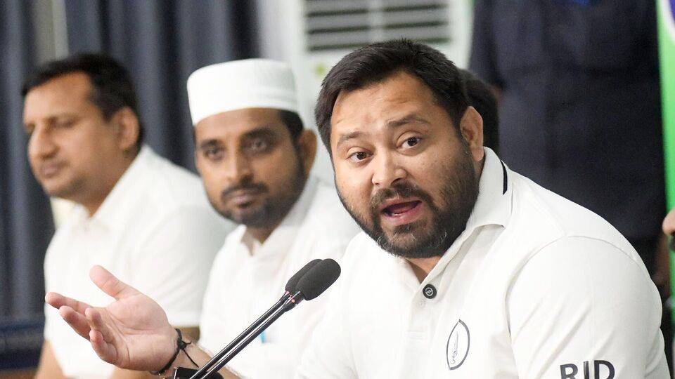 Conspiracy on vote counting day in Bihar? RJD leader Tejashwi Yadav ...