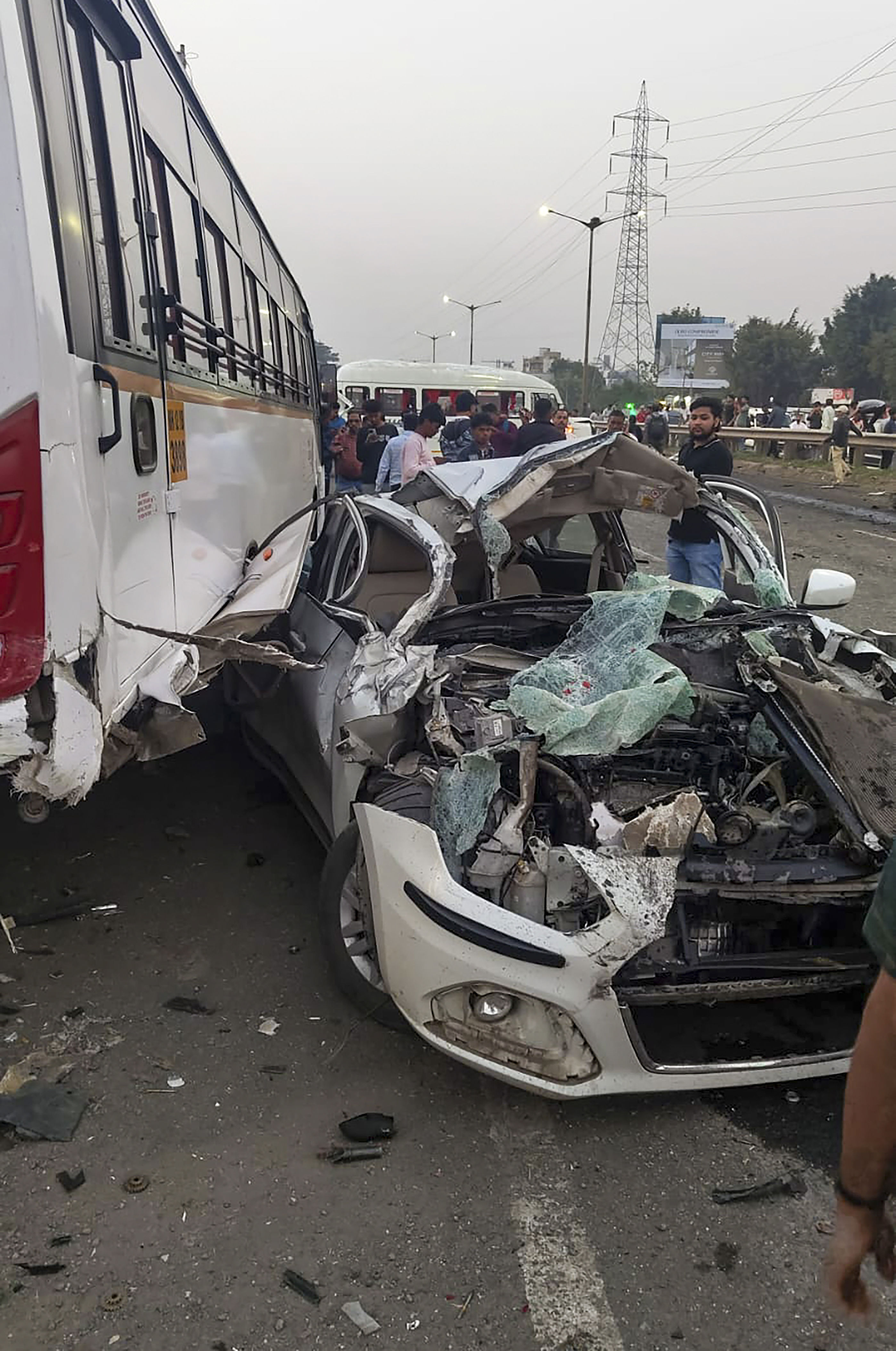 Pune: Meeting held to identify measures for curbing accidents on Navale ...