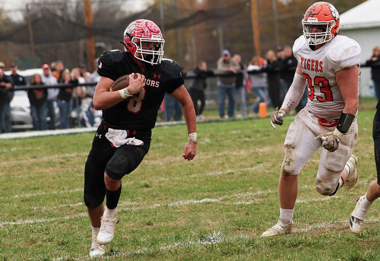 Calhoun looking forward to becoming road Warriors for quarterfinals